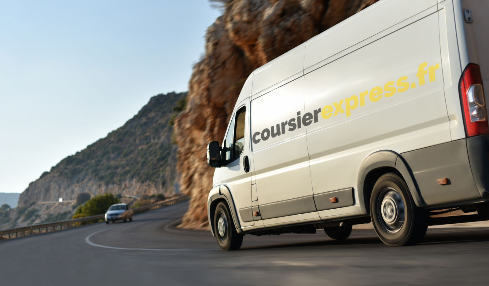 Transport express et urgent de documents et colis en France